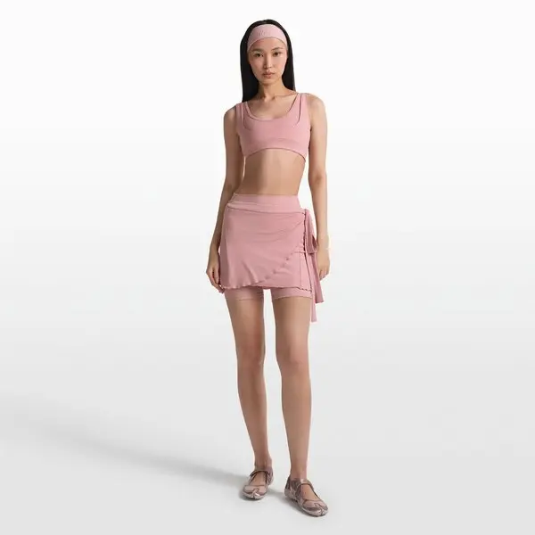 SKIMS Double Strap Scoop Bra | Black | | Nike Matte - Himalayan