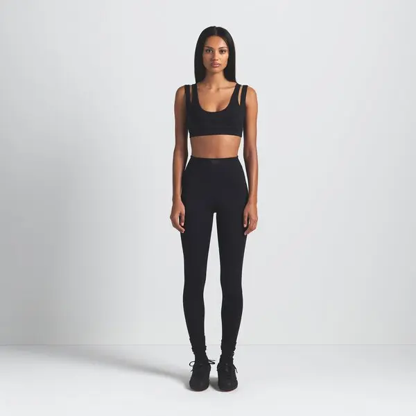SKIMS Double Strap Scoop Bra | Deep Neutral | | Nike Matte - Obsidian