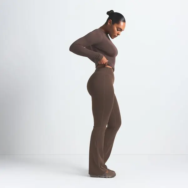 SKIMS Nike Matte Slim Flare Legging - Dark Sepia