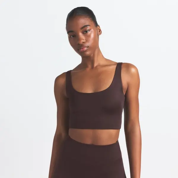 SKIMS Scoop Neck Bra Top | Black | | Nike Shine - Phoenix