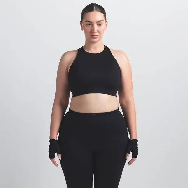 SKIMS High Neck Bra | Deep Neutral | | Nike Matte - Obsidian