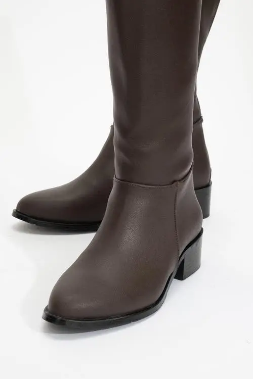 PROLOGUE SHOES Svetlo Back-zip Knee-high Boots - Brown Faux Leather