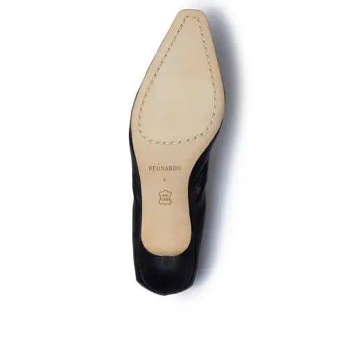 Bernardo Manu Leather Pump - Black
