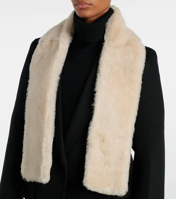 TOTEME Shearling Scarf - White