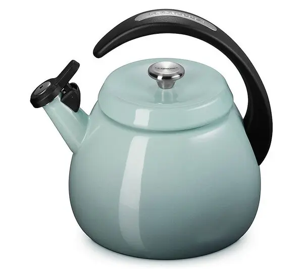 LE CREUSET 2.2qt Cloche Kettle - One-color