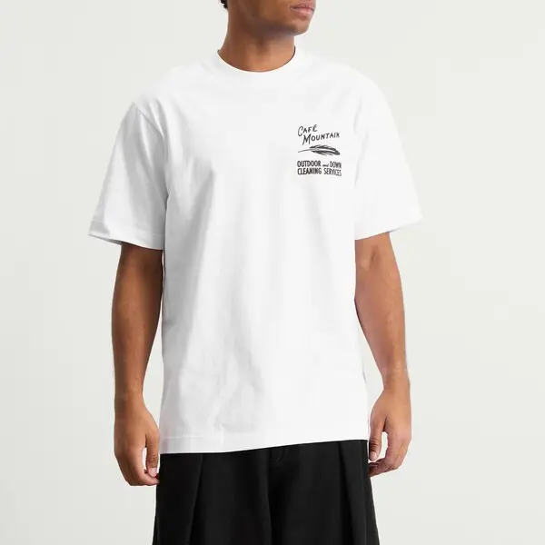 CAFÉ MOUNTAIN Down Cleaning Duck T-shirt