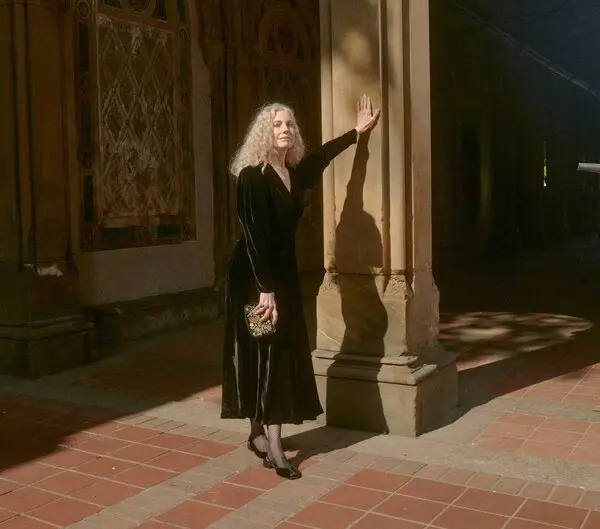 HMD Cleone Velvet Dress With Gigot Sleeves