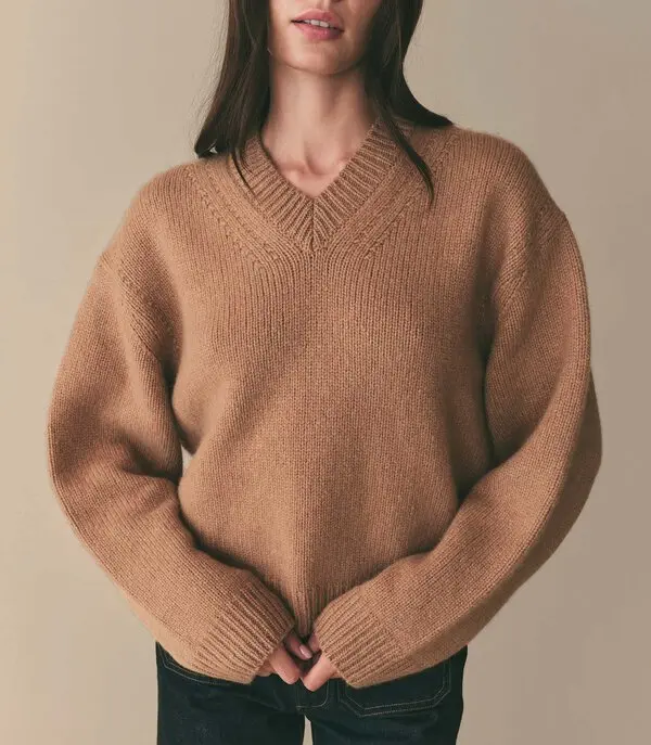 HMD Geonna V-neck Pullover Sweater