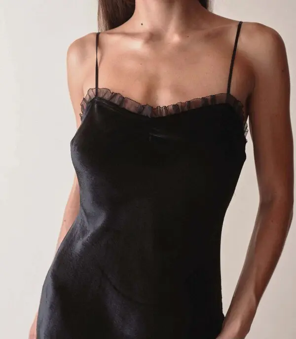 HMD Calsi Velvet Dress