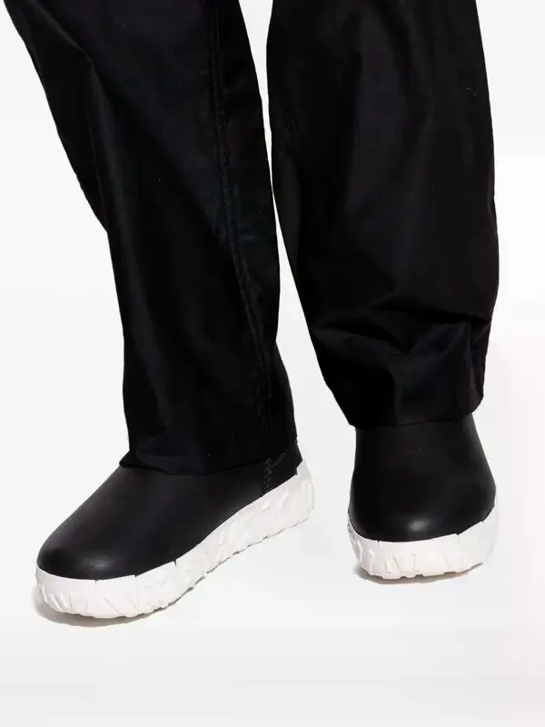 UGG Classic Ultra Mini Wrap Tech Boots - Black