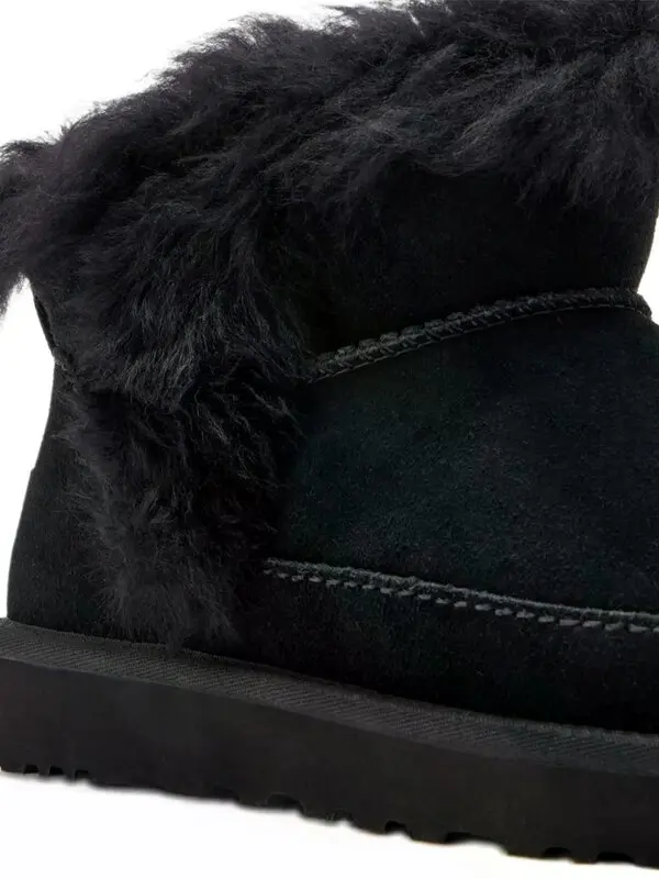UGG Classic Ultra Mini Chalet Boots - Black