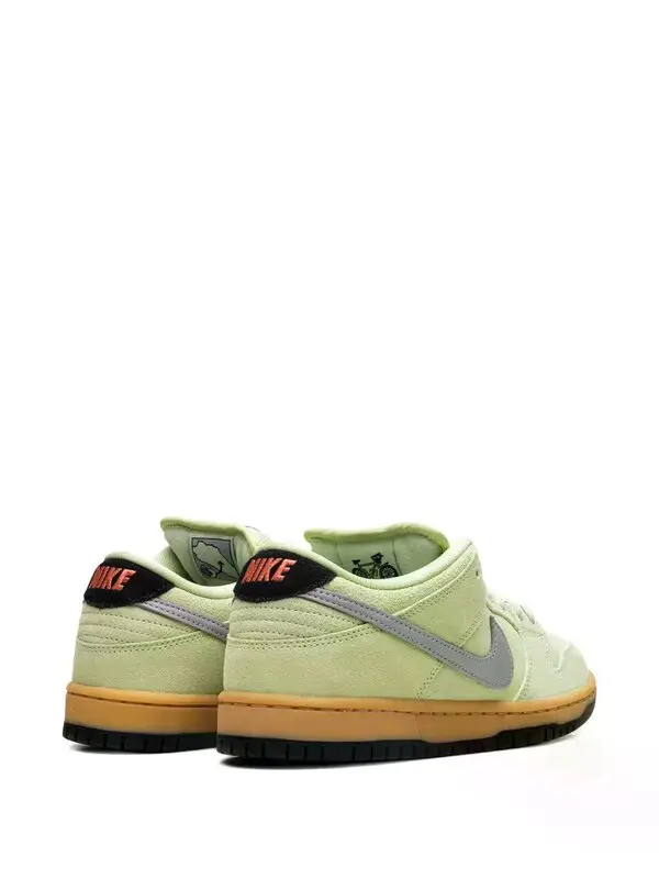 Nike Dunk Low Sneakers