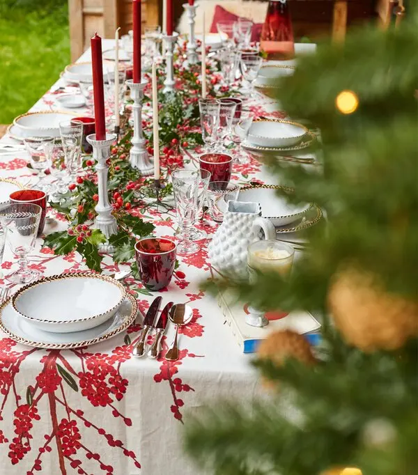 SUMMERILL & BISHOP Linen Les Airelles Tablecloth
