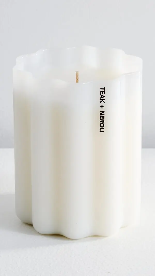FAZEEK Wave Candle