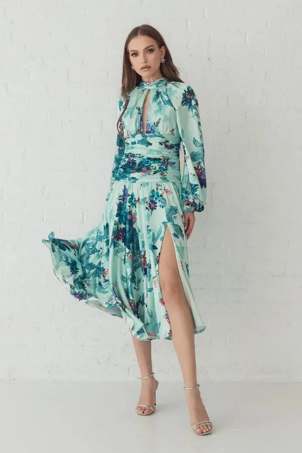 green emerald velvet dress Petal and Pup Women's Kolby Long Sleeve Midi Dress main image 0