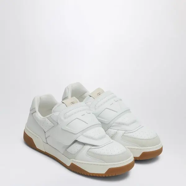 Valentino Garavani Low Top Sneakers With Vlogo Signature - White