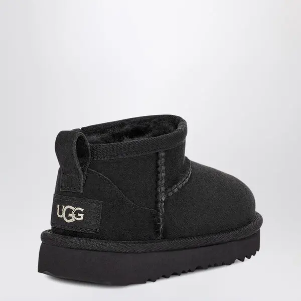 UGG Classic Ultra Mini Zip Boot
