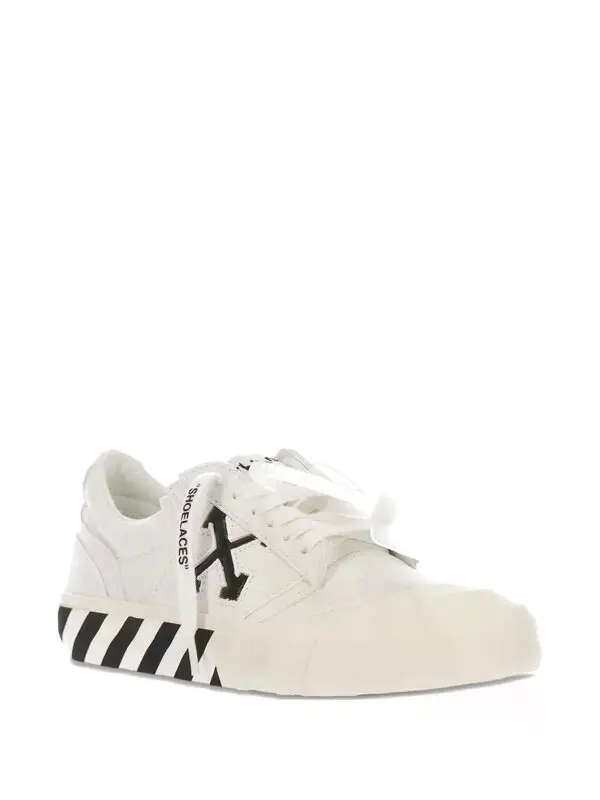 Off-White Arrow Stripe Low Top Sneakers