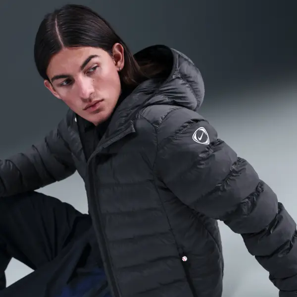 Nike Total 90 Therma-Fit Soccer Puffer Jacket - Black | Editorialist