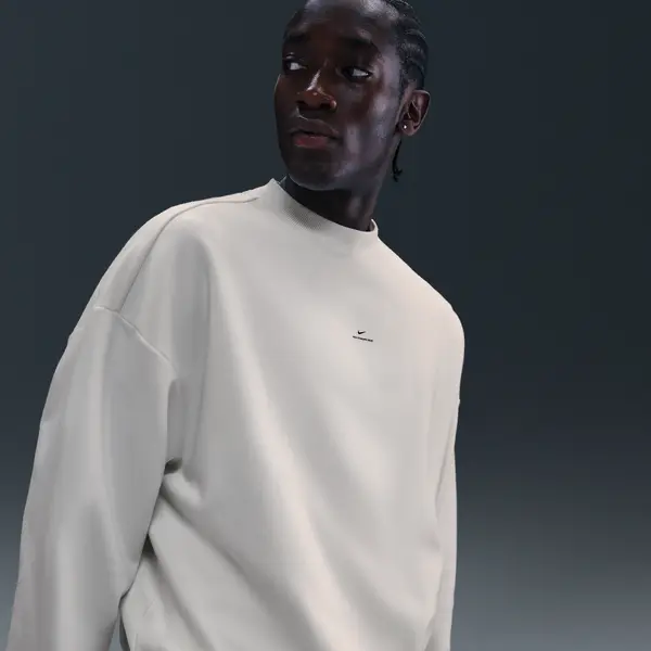 Nike Standard Issue Therma-fit Basketball Crew - White