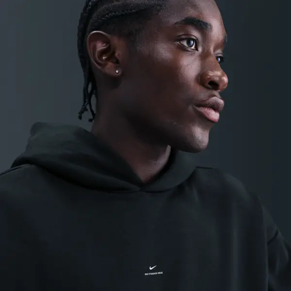Nike Standard Issue Therma-fit Brushed Basketball Pullover Hoodie - Black