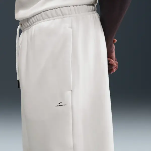 Nike Standard Issue Therma-fit Brushed Open-hem Basketball Pants