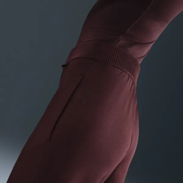 Nike 24.7 Impossiblysoft Dri-fit Mid-rise Jogger Pants - Red