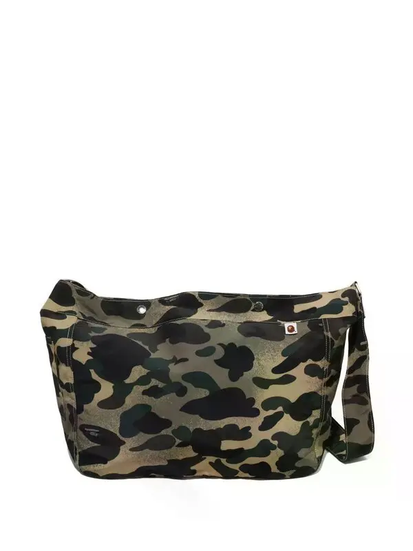 A BATHING APE Camouflage-pattern Messenger Bag - Green