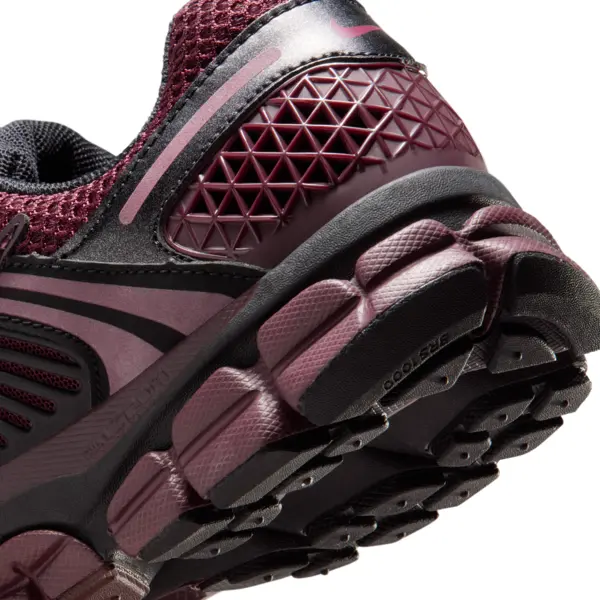 Nike Zoom Vomero Sneakers - Black