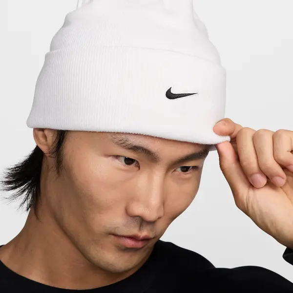 Nike Peak Swoosh Beanie - White