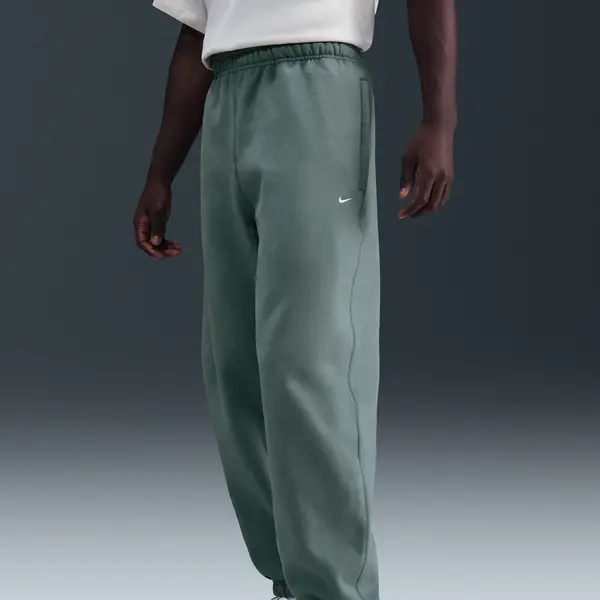 Nike Solo Swoosh Cuffed Fleece Pants - Grey