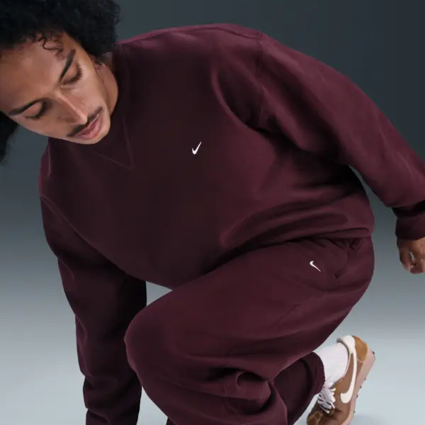 Nike Solo Swoosh Cuffed Fleece Pants - Red