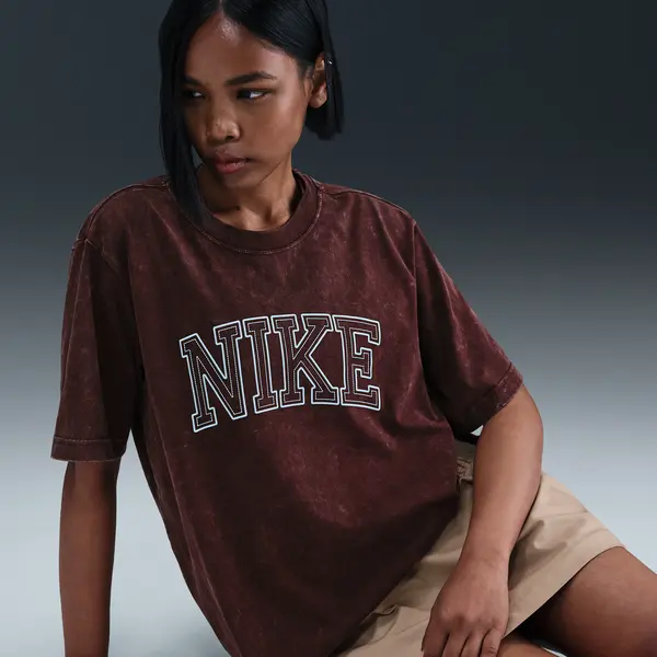 Nike Classics Loose T-shirt