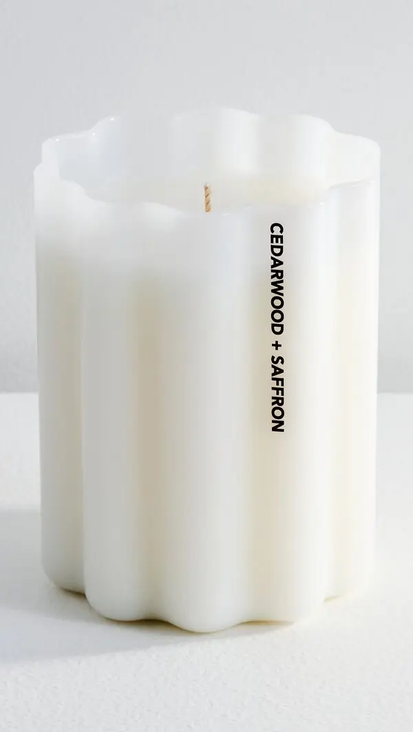 FAZEEK Cedar Wood And Saffron Wave Candle