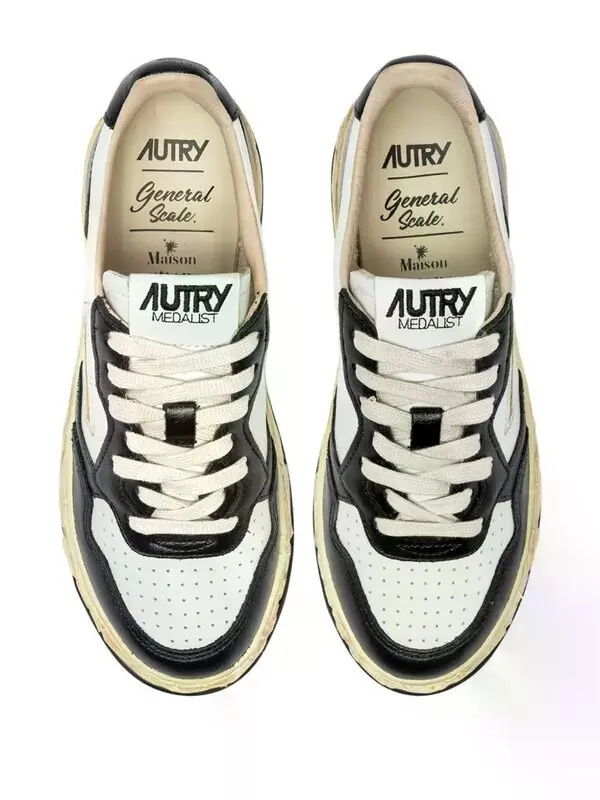 GENERAL SCALE. Autry Medalist Supervintage Sneakers