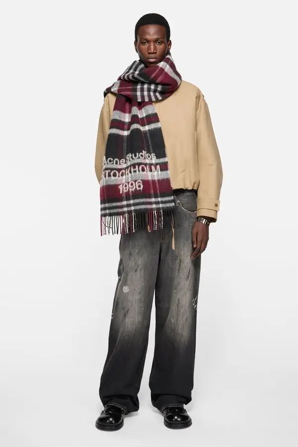 Acne Studios Logo Scarf With Fringe - Black,burgundy