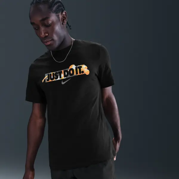 Nike T-shirt