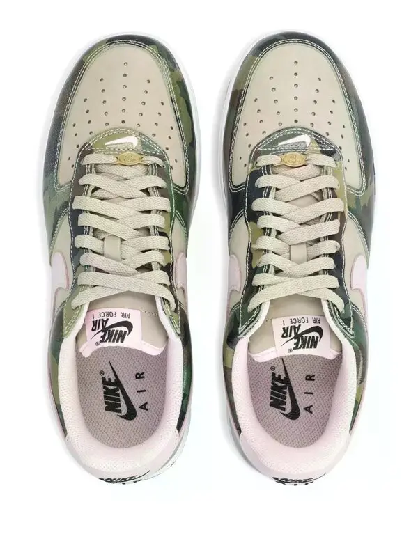 Nike Air Force 1 Low Retro Sneakers