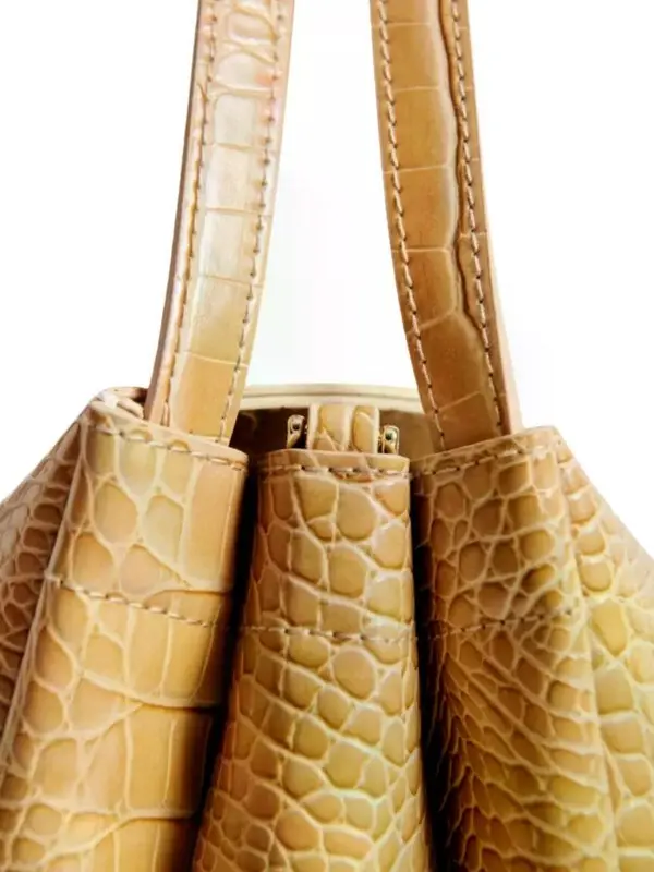 THEMOIRE Eudora Embossed Shoulder Bag