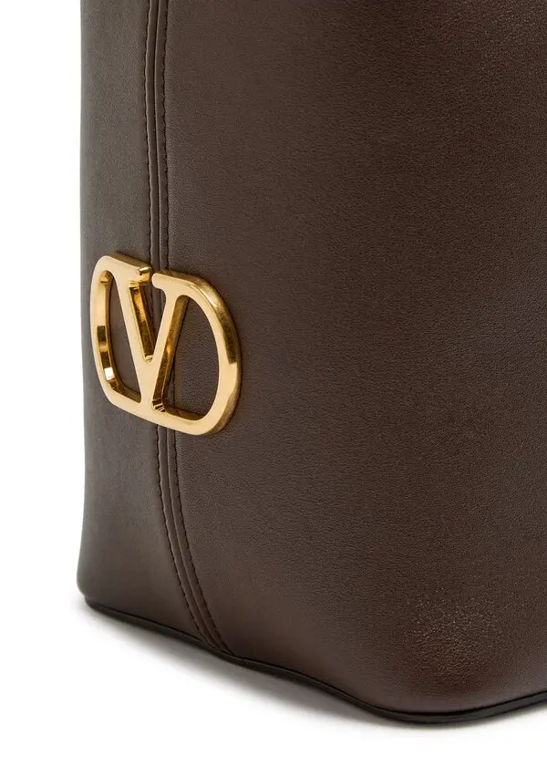 Valentino Garavani Drawstring Tassel-embellished Leather Shoulder Bag - Dark Brown