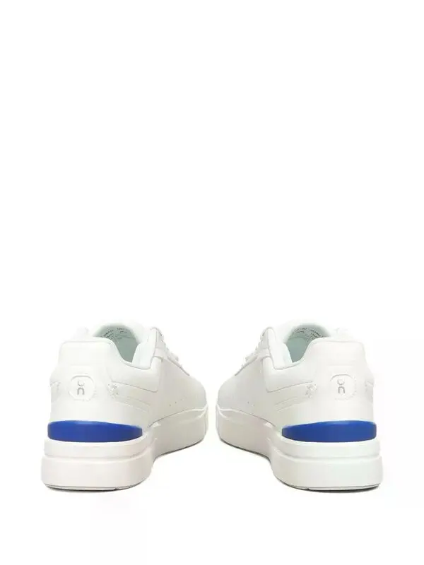On The Roger Advantage Low-top Sneakers - White