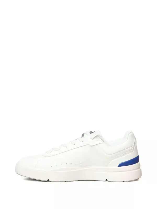 On The Roger Advantage Low-top Sneakers - White