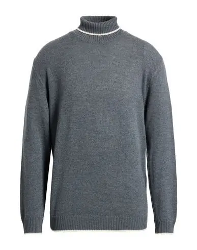 Eleventy Platinum Turtleneck Wool Top
