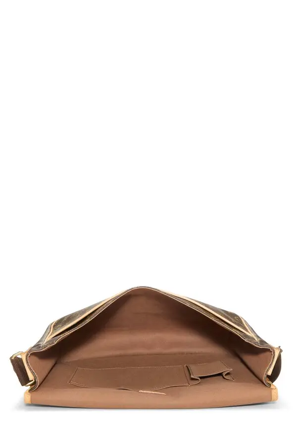 LOUIS VUITTON Monogram Bosphore Messenger