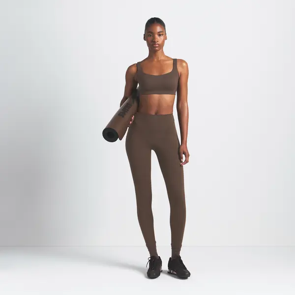 Nike Skims Matte High-waisted V-line 26" Leggings - Brown