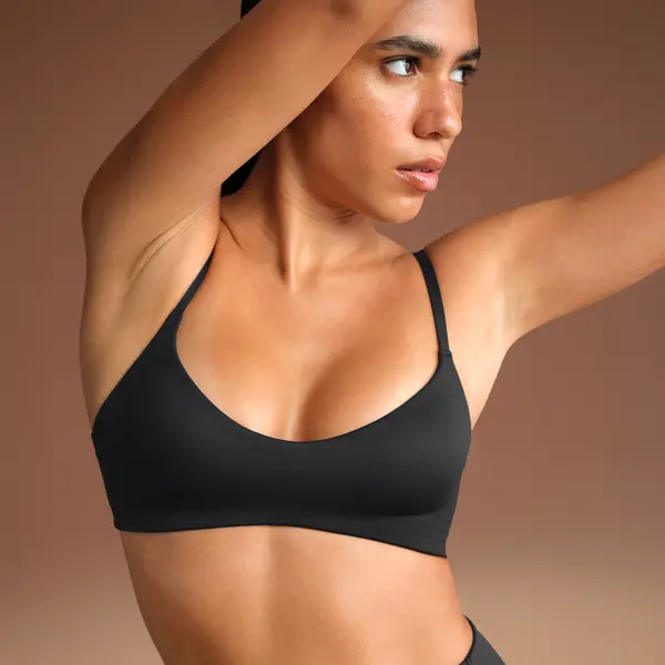 Nike Skims Matte Micro-scoop Bra - Black