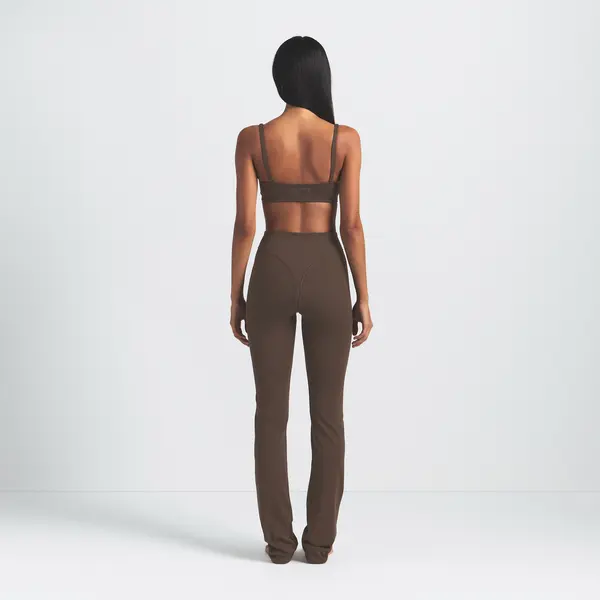 Nike Skims Matte High-waisted V-panel Straight Leggings