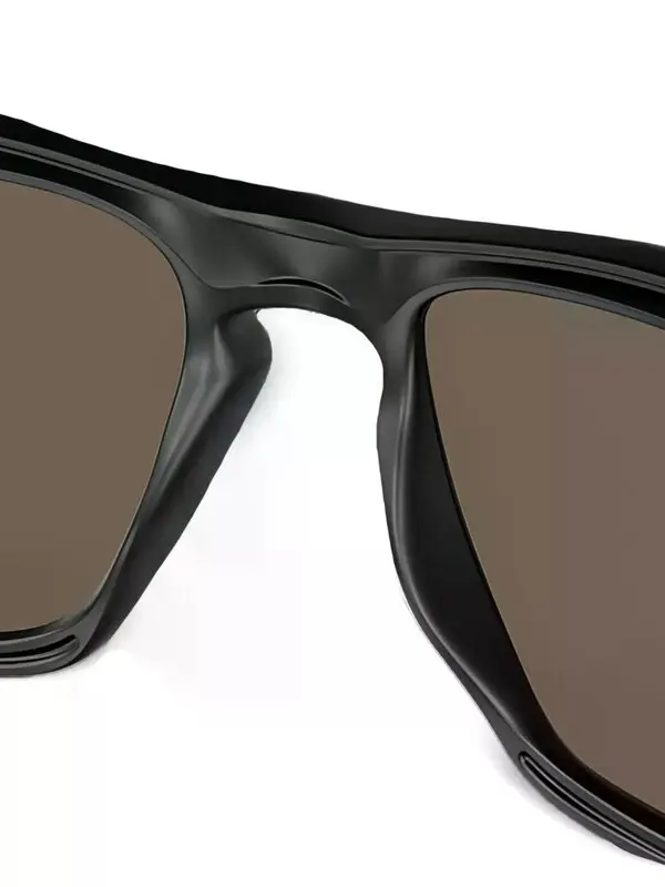 Oakley Sliver Xl Square-frame Sunglasses