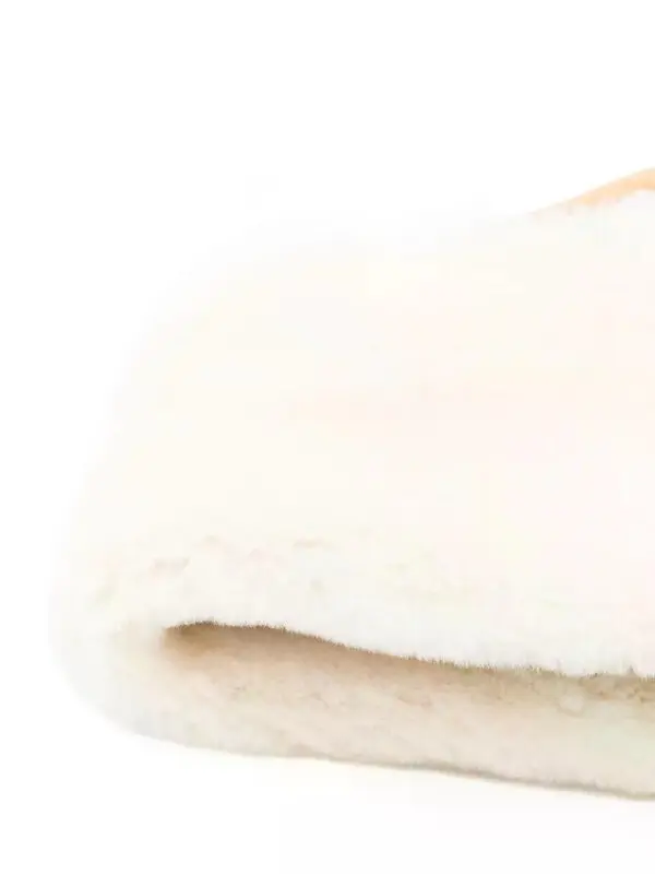 TOTEME Shearling Hat - Neutrals