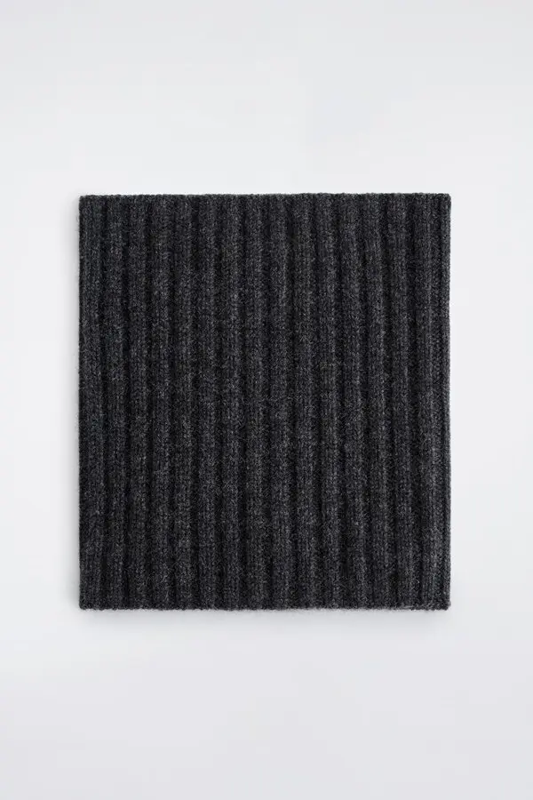 Cos Chunky Ribbed Cashmere Snood